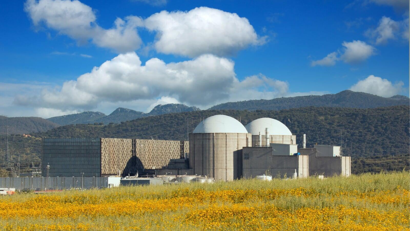 NUCLEAR POWER: CLEAN TECH AND CLEVER DESIGNS | Outeng